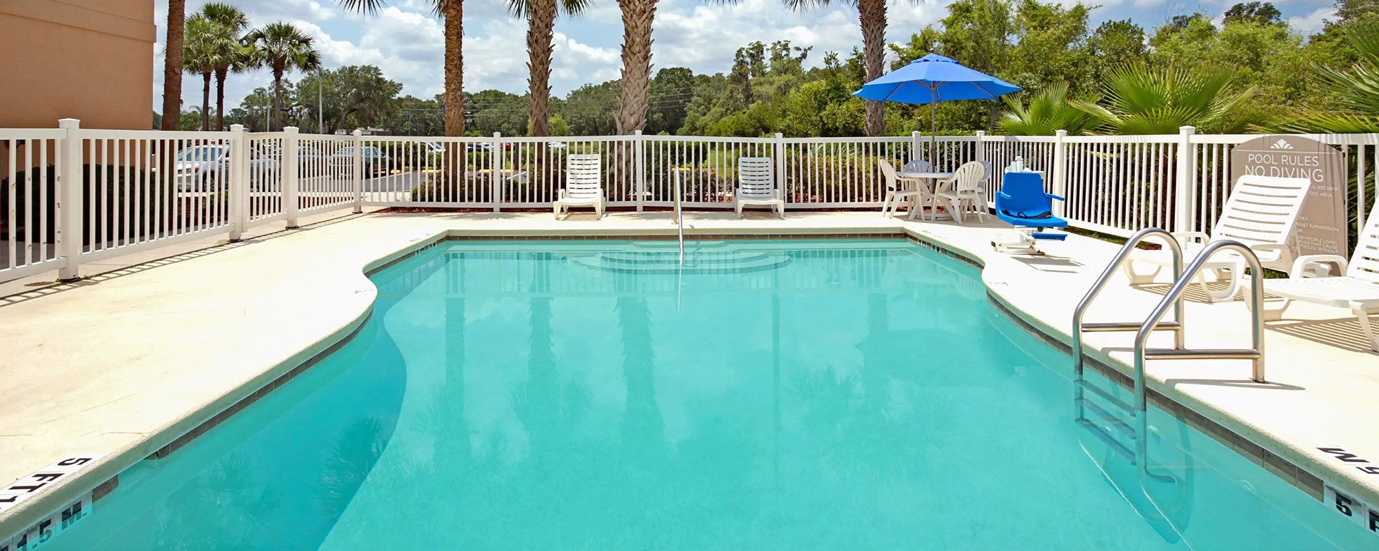 Microtel Inn & Suites by Wyndham Bushnell